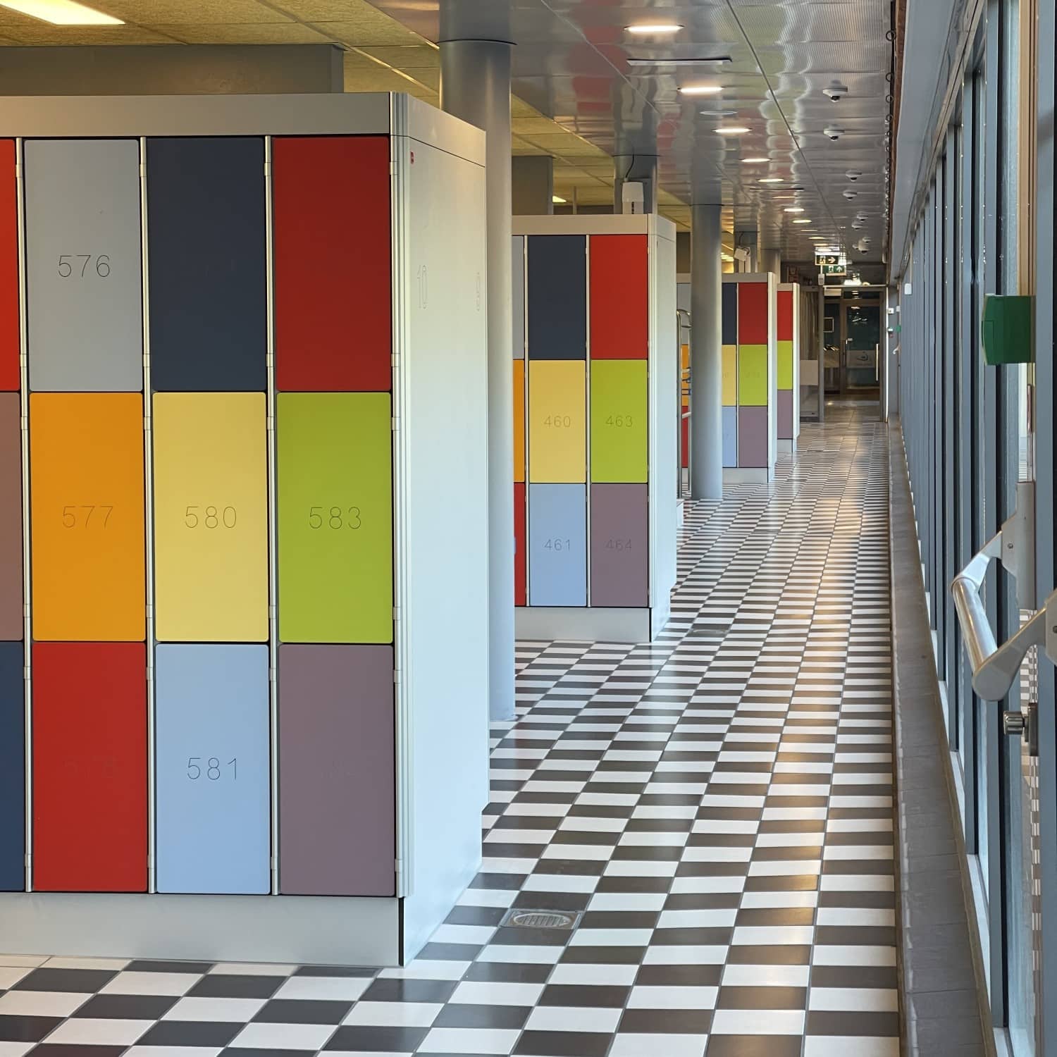 HPL-compact (Trespa) Lockerkasten - Lockers and More | Lockers